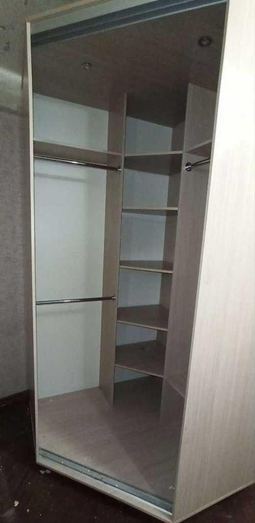 Шкаф угловой