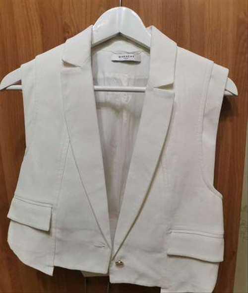 Жилет Givenchy