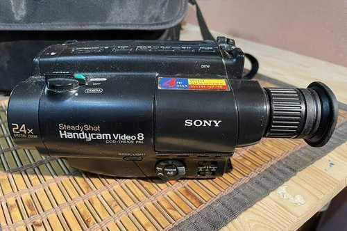 Видео камера sony (кассетная)