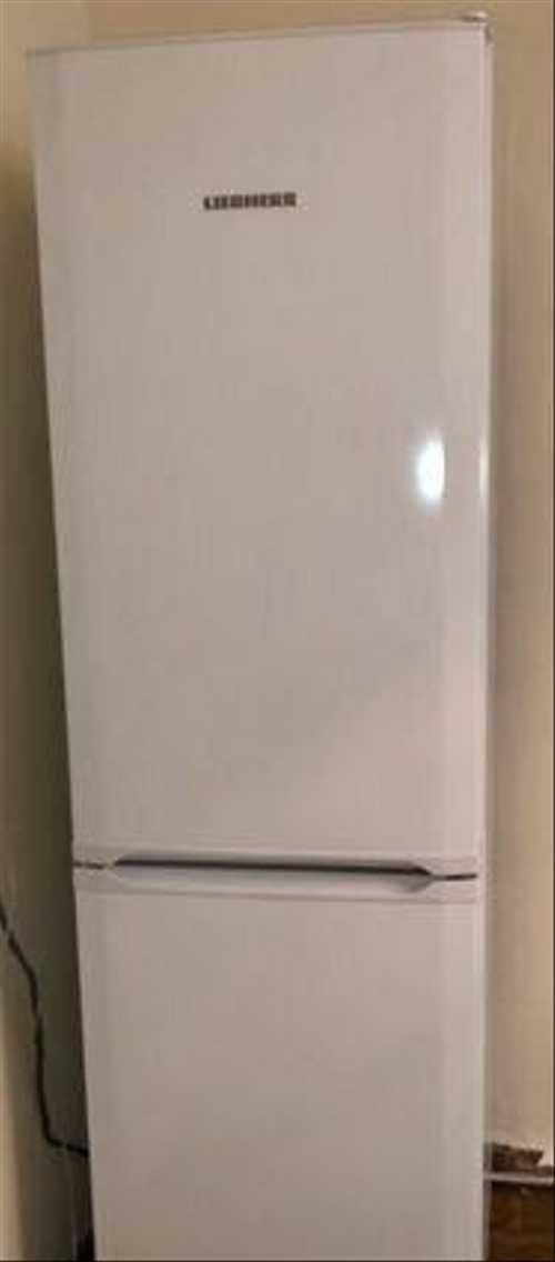 Холодильник Liebherr CU 3331-20 001