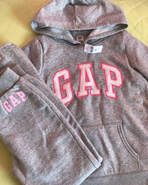 Новый костюм Gap на девочку