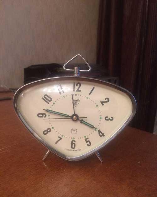 Часы- будильник механические