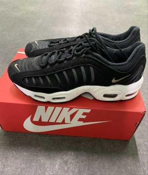 Кроссовки Nike Air Max Tailwind IV CV1637-002