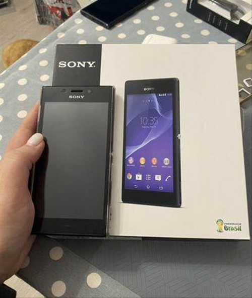 Телефон Sony xperia m2