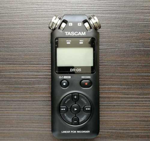 Рекордер tascam DR-05