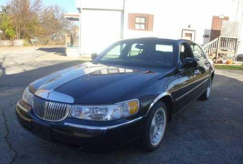 Крыло Lincoln Town Car 1998-2011