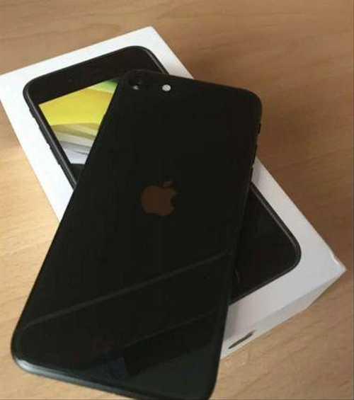 Продам смартфон iPhone SE 2020