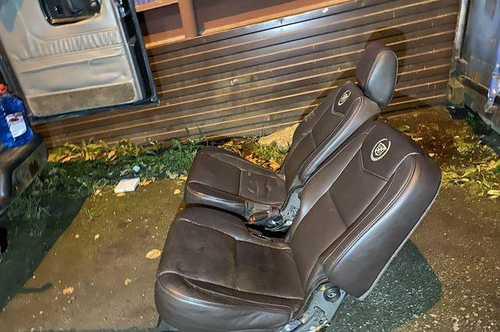 Сиденья второго ряда Escalade