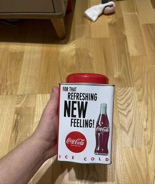 Жестяная банка Coca Cola