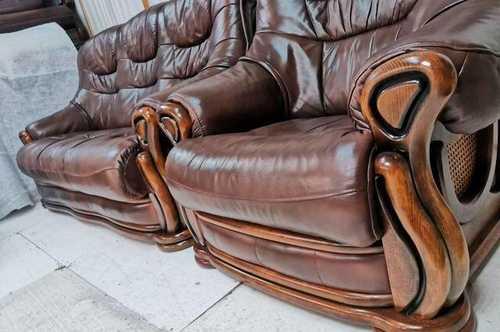 Кожаный диван и 2 кресла массив Дуб