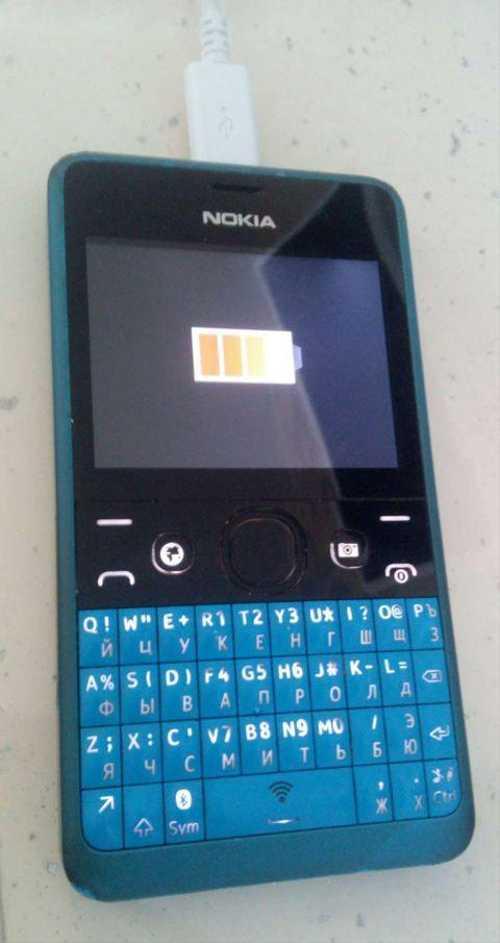 Телефон Nokia Asha 210