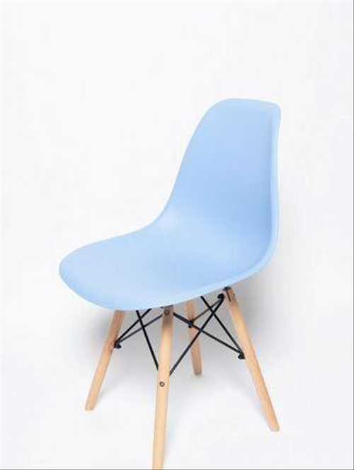 Стул Eames голубой
