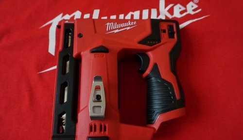 Степлер milwaukee 2447-20 (BST-0) m12