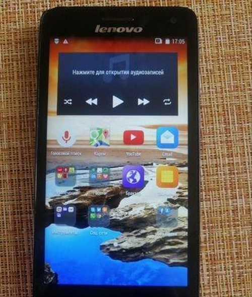 Смартфон Lenovo S660 в металле