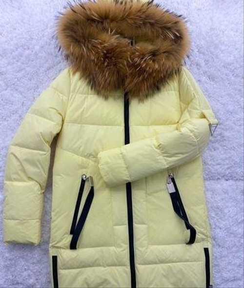 Куртка зимняя с натуральным мехом S размер