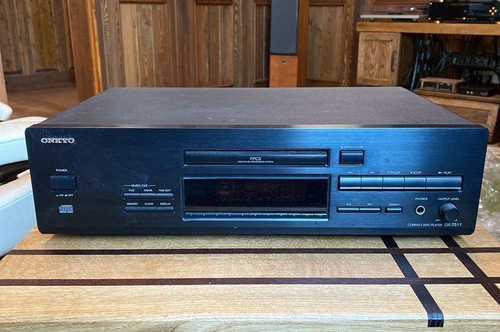 CD плеер Onkyo DX-7511