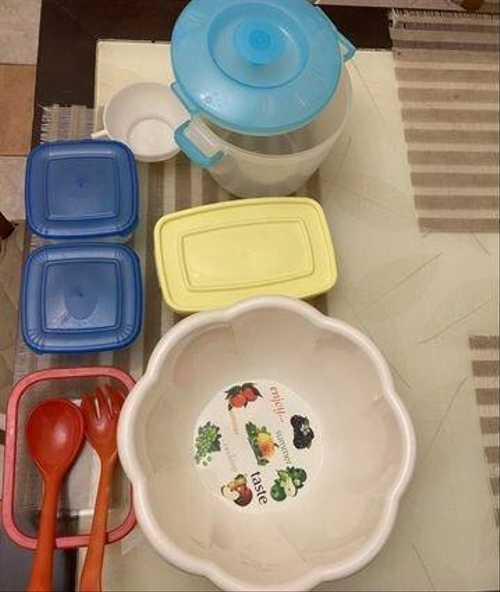 Набор пластиковой посуды