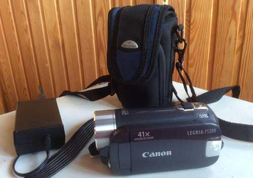 Видеокамера Canon Legria FS200