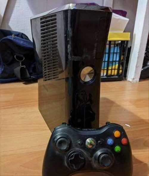 Игровая приставка Xbox 360 s