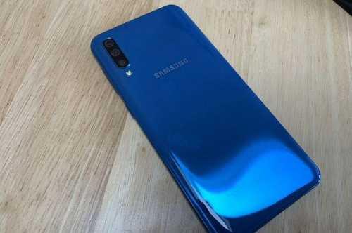 Samsung A50 телефон