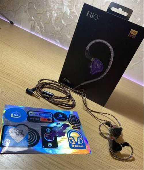 Продаю Наушники Fiio FH1s black
