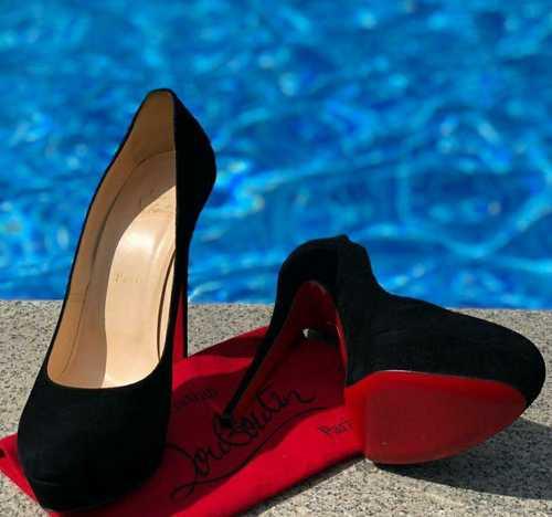Туфли Christian Louboutin