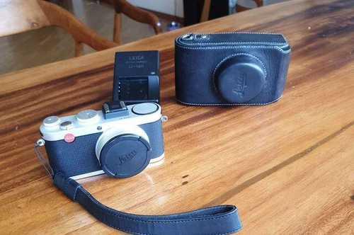 Компактный фотоаппарат Leica X2