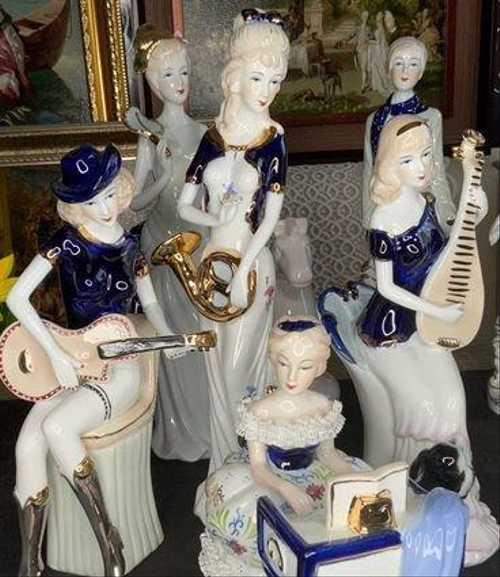 Фарфоровые статуэтки Девушки с музыкальными инстру