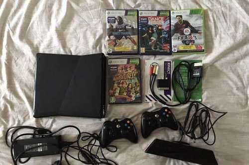 Xbox 360 (4GB) + kinect + игры