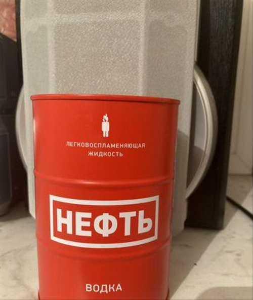 Бутылка Водки нефть