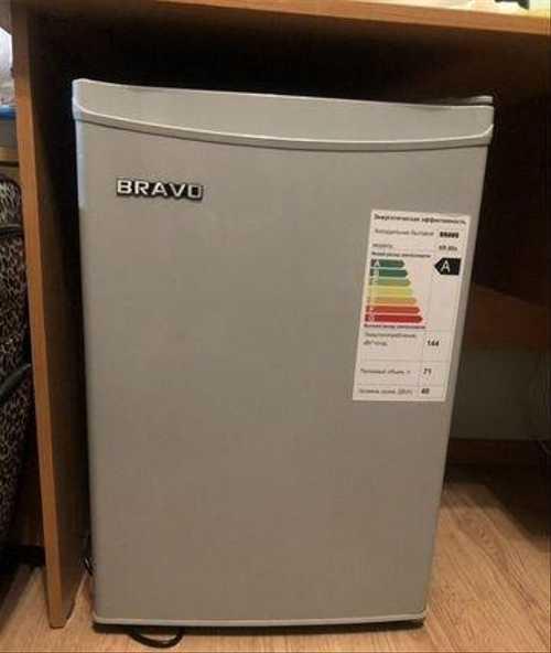 Маленький холодильник Bravo XR-80s
