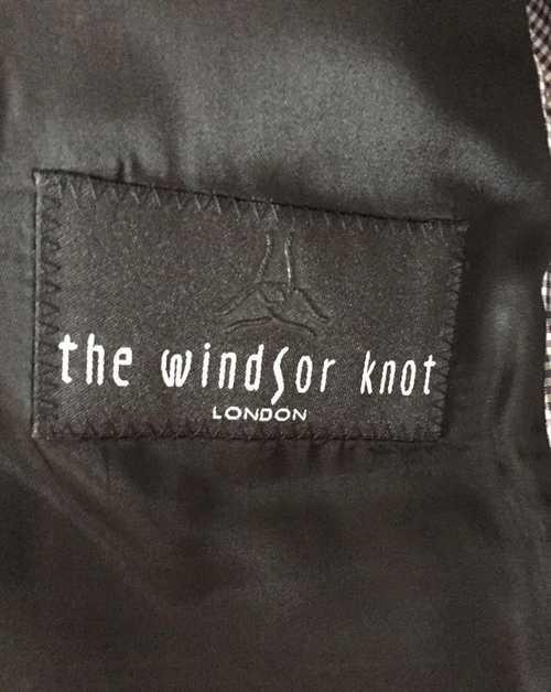 Костюм the windsor knot