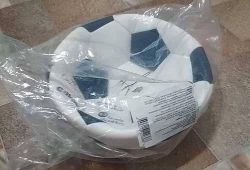 Мяч надувной футбольный