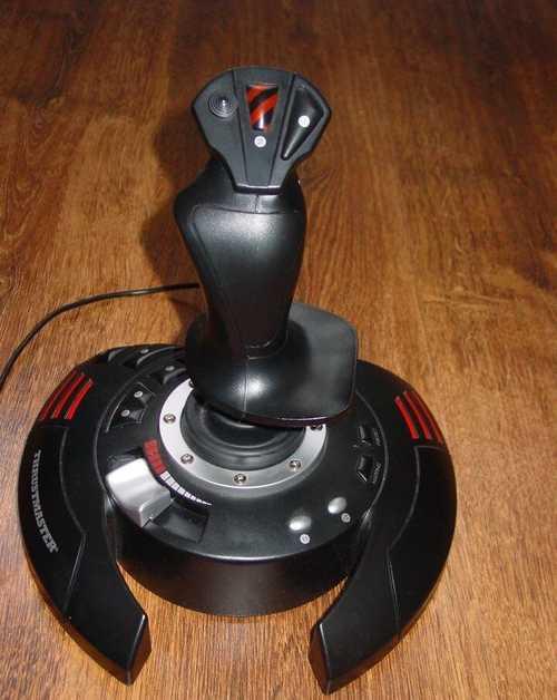 Джойстик T.Flight Stick X отличном состоянии