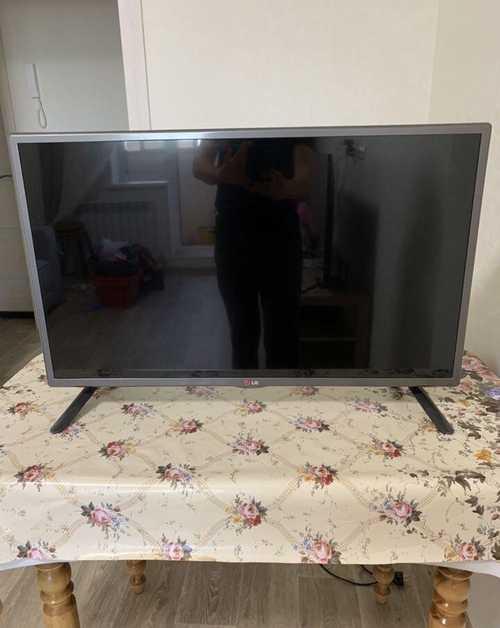 Телевизор LG32LB561V