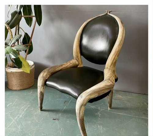 Старинный стул из бивней