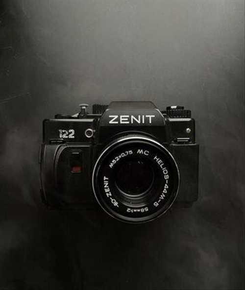 Плёночный фотоаппарат Zenit 122 + вспышка