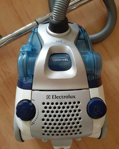 Пылесос Electrolux Cyclone XL