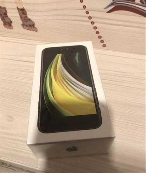 Телефон iPhone SE