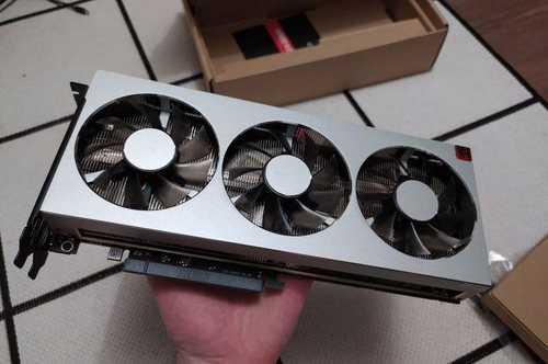 Видеокарта Radeon VII 7 16gb hbm2