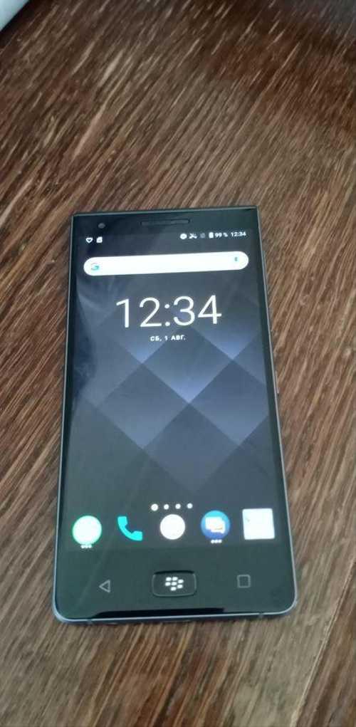 Смартфон BlackBerry Motion