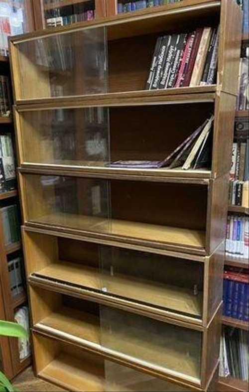 Книжный шкаф двухстворчатый со стеклом