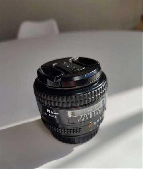 Nikon AF 35mm f/2D Nikkor