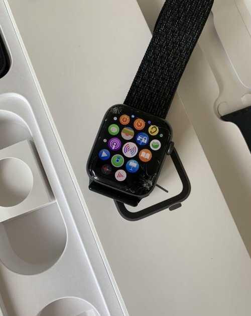 Apple Watch 4 44мм