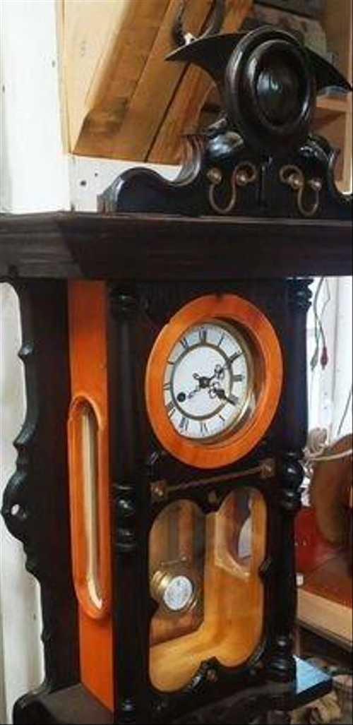 Настенные часы с боем Le Roi a Paris