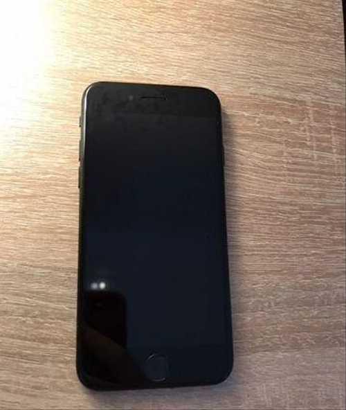 Телефон iPhone 7