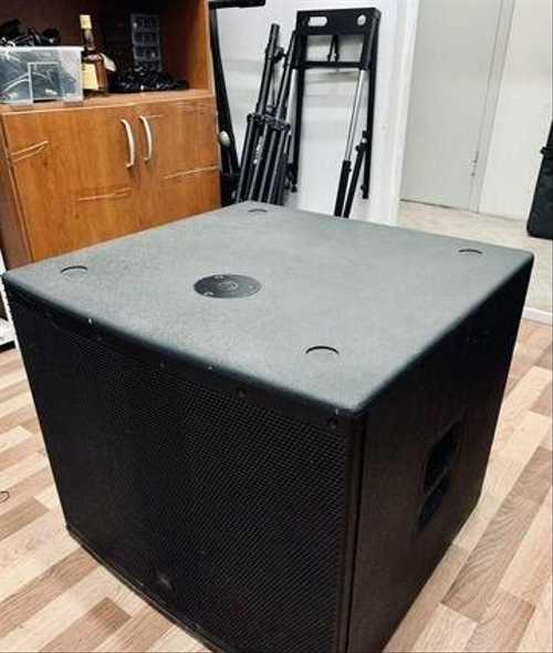 JBL EON 618S Активный сабвуфер