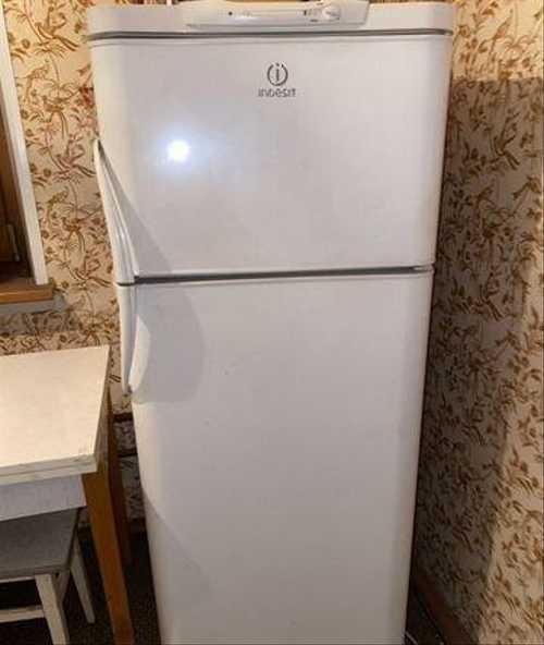 Холодильник indesit R27G 015