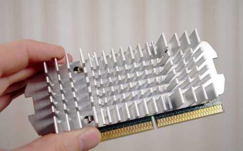 Intel Celeron (366 мгц)