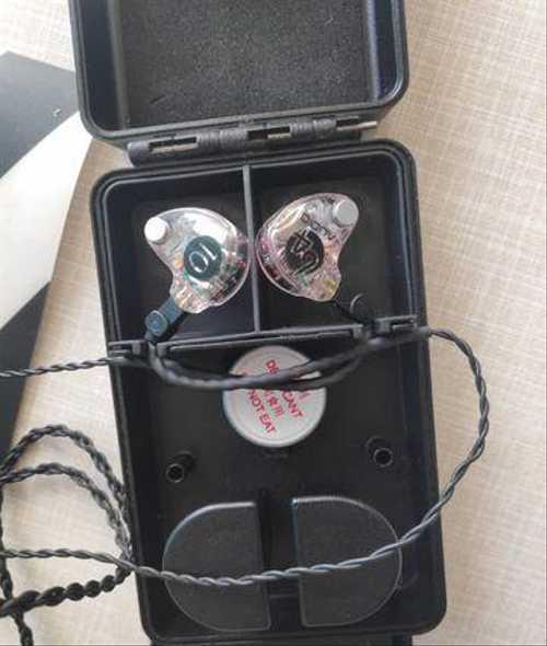 64 Audio U10